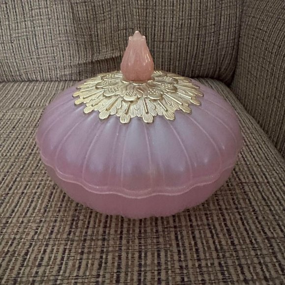 Avon | Accessories | Vintage 96s Avon Pink Dusting Powder Box Plastic ...